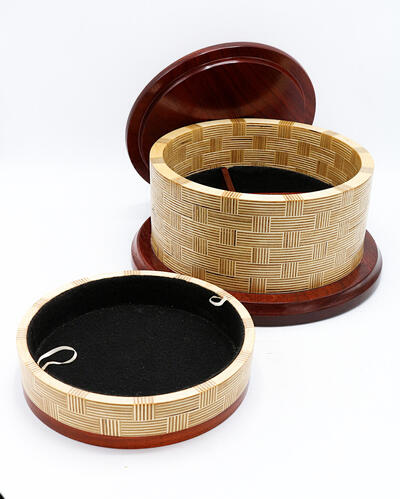 Segmented jewelry box and segmented bowl